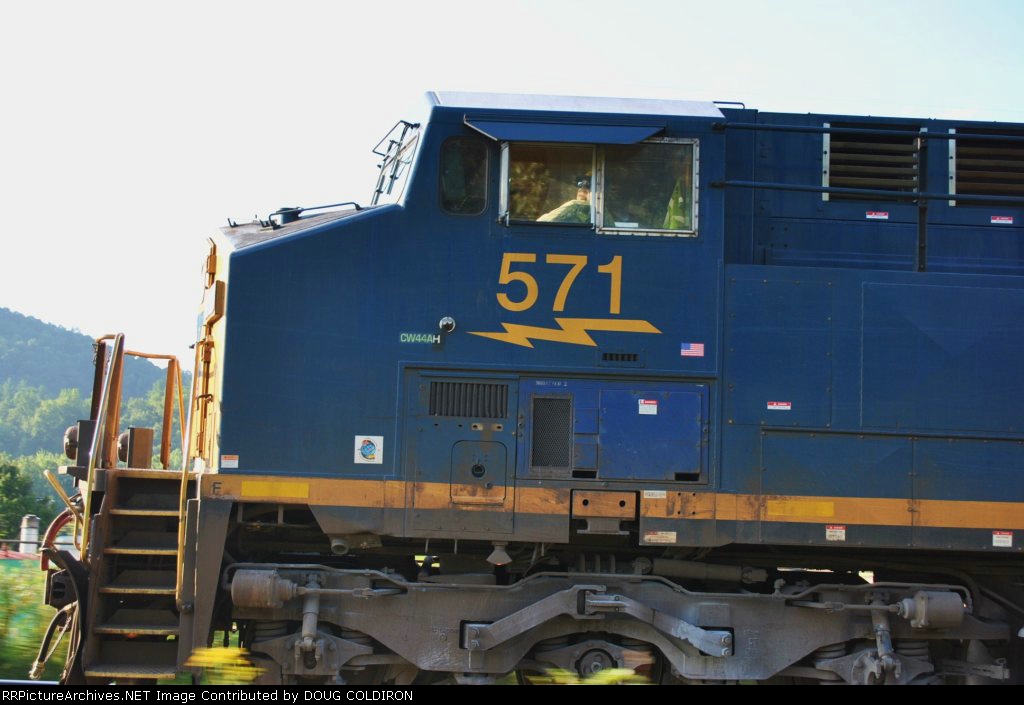 CSX 571